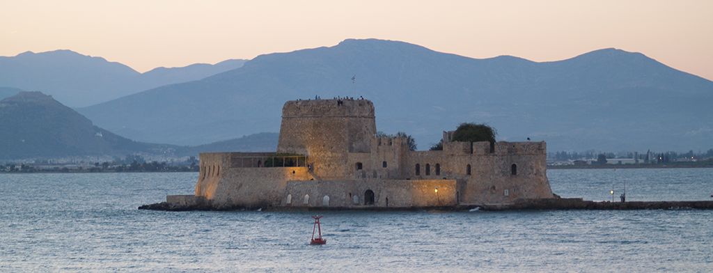 NAFPLIO TRAVEL GUIDE - Where to stay - Choice Greece