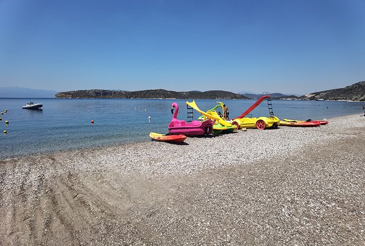 The long Kondyli beach (Agios Nikolaos) in Argolida - Map - Choice Greece